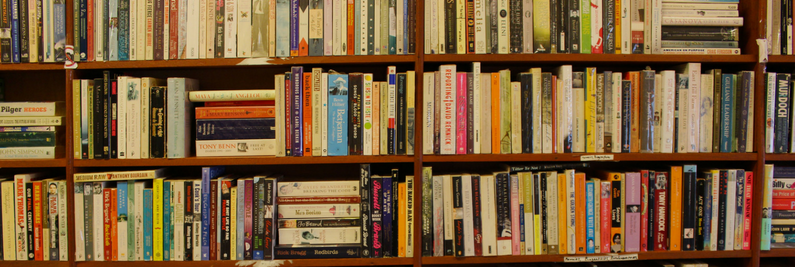 Books on shelf - Blog header | Continuity Family Business Consulting